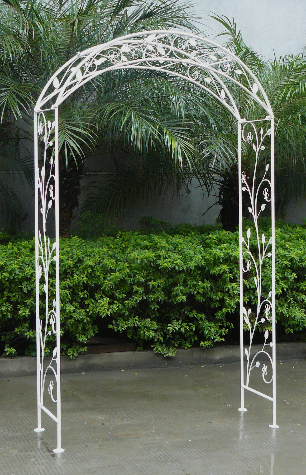 Bentley Garden Wrought Iron Garden Arch Outdoor Archway - White ...
